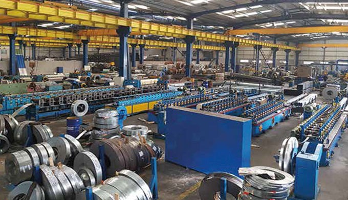 Fabrication de Profilés , tubes, tôles en acier (par sté Fassi de Fer)