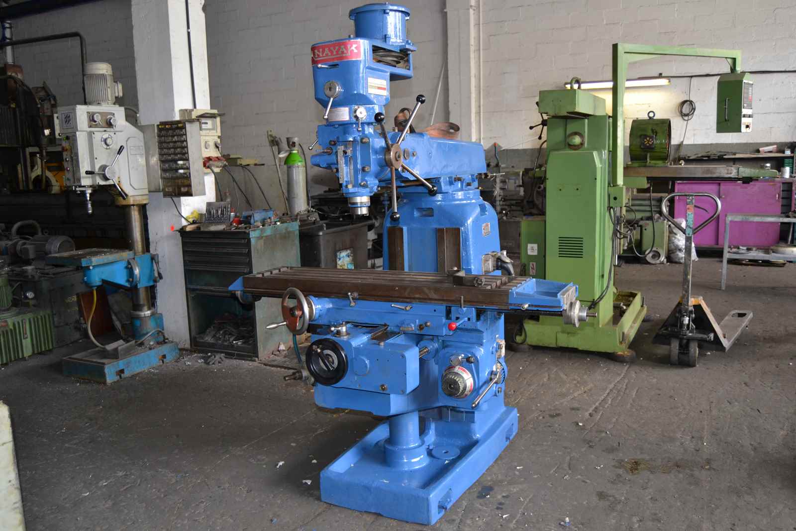 Fresadora de torreta Anayak FV2 (de Maquinaria Industrial Donosti)