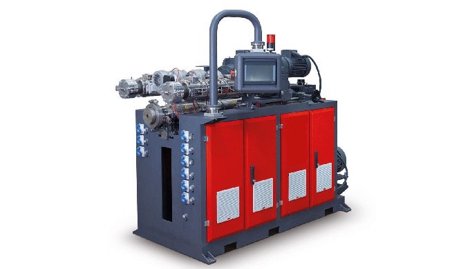 Triplex Extruder Machine (by TECHNIC MACHINES)